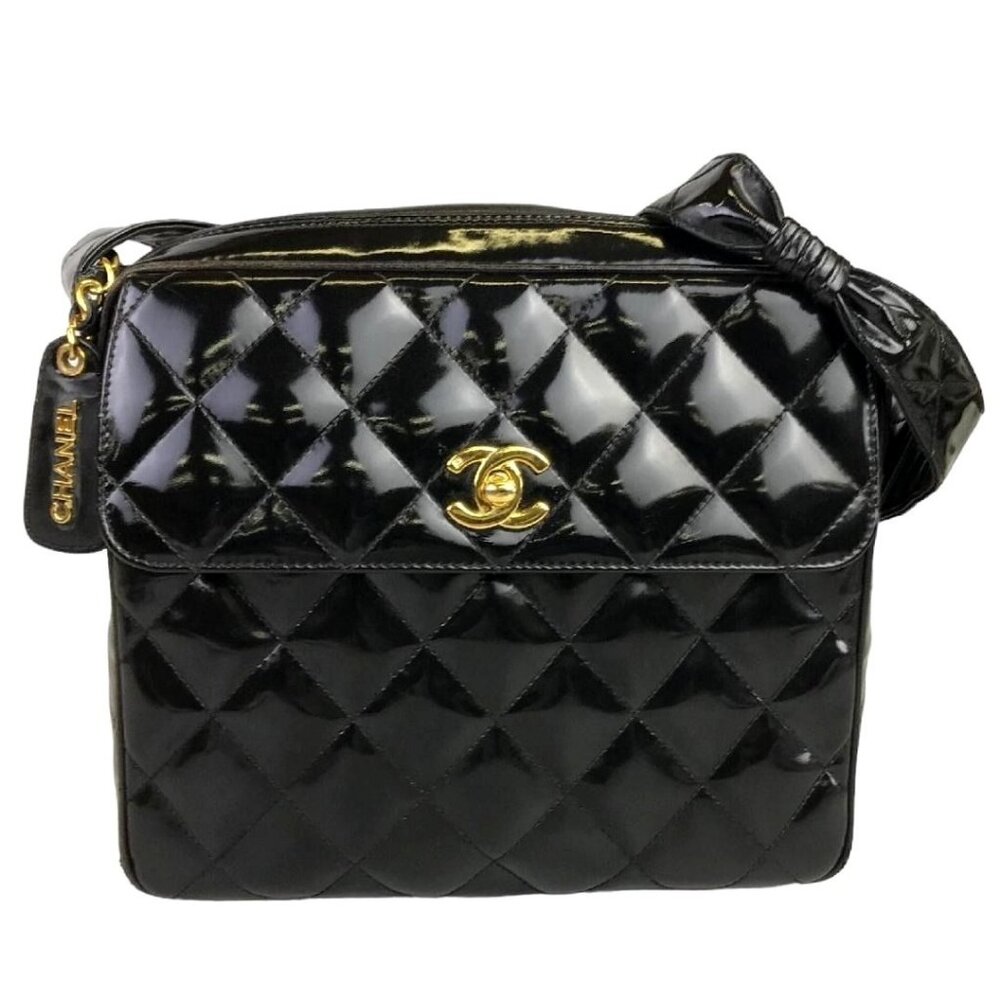 Authentic Chanel 24k Gold Vintage Patent Messenger Ba… - Gem